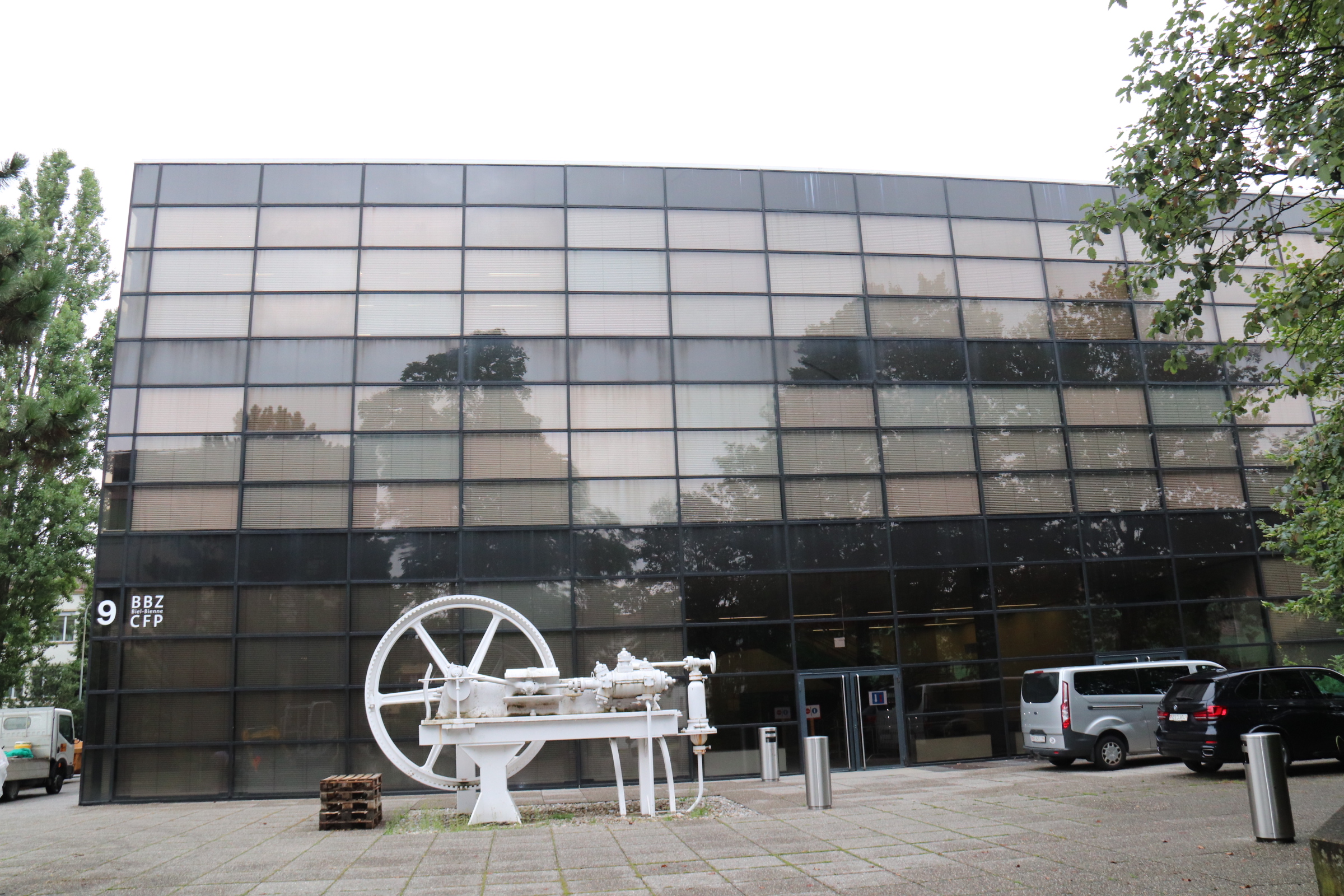 Fluchtweglösung BBZ Biel | BSW SECURITY AG